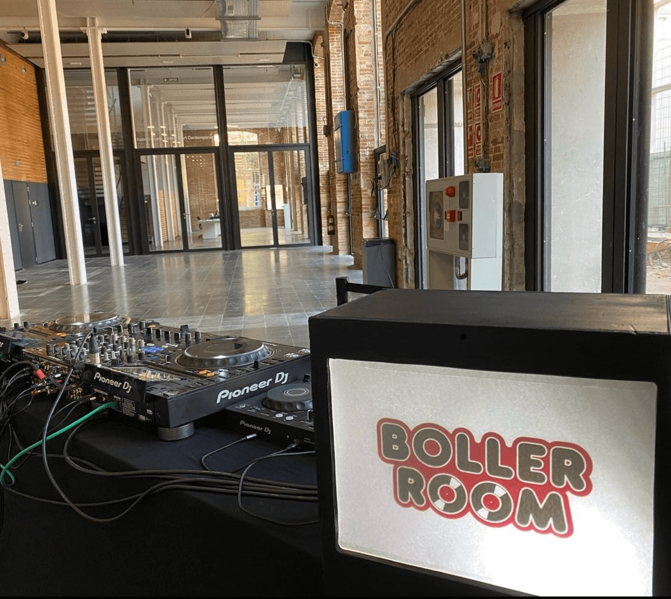 Boller Room - Genie