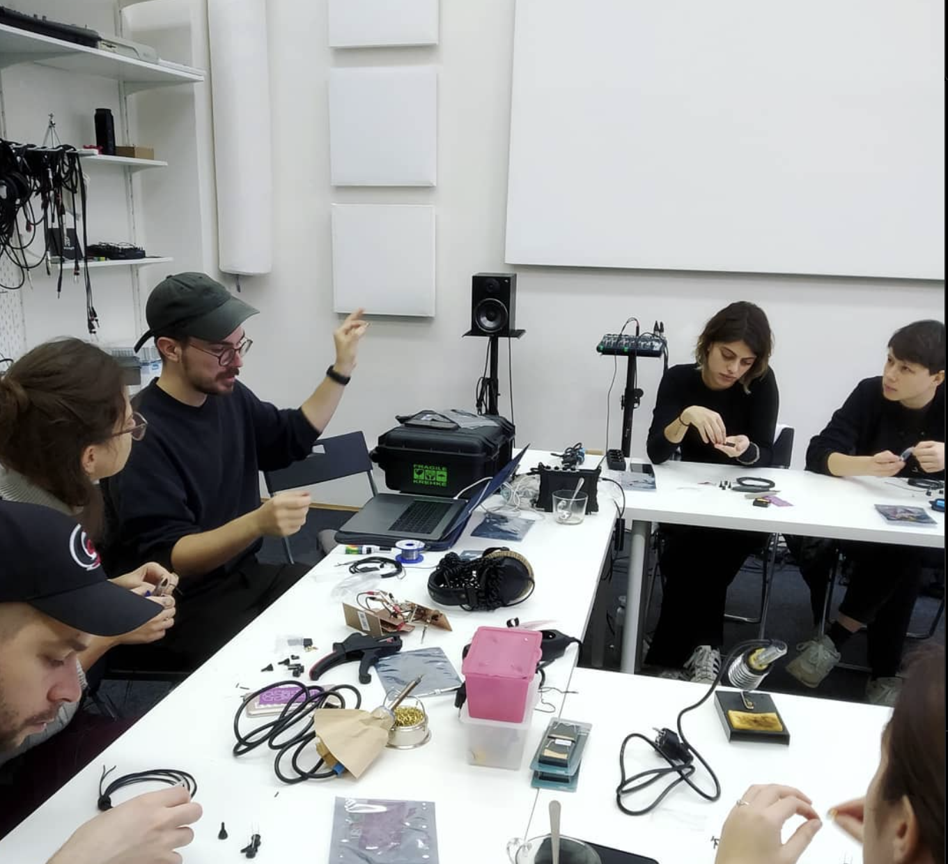 Synth Library Prague - Genie